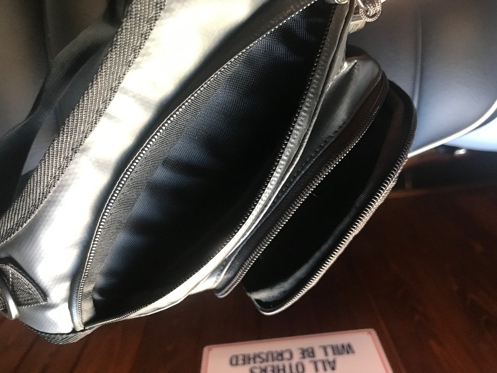 KAWASAKI ZX-25R HenlyBegins:ヘンリービギンズ ホルスターバッグを使った、さっちゅさんのバイク用品インプレッションです。バイク用品レビュー、口コミ、適合情報、コスパや ...