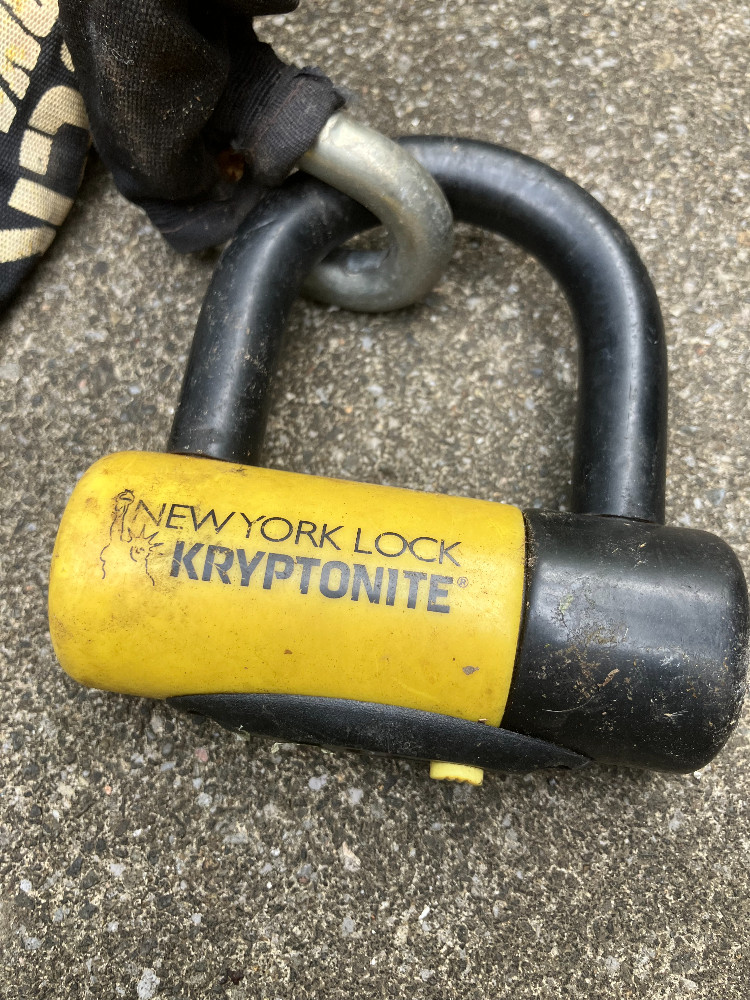 KRYPTONITE:クリプトナイト NYディスクロックを使った、zさんのバイク用品インプレッションです。バイク用品レビュー、口コミ、適合情報、コスパや性能評価は「ウェビック」