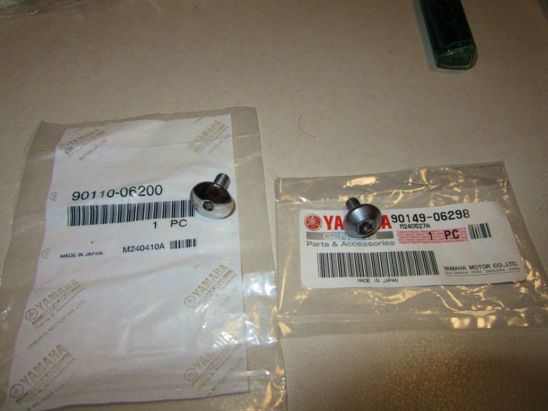 YAMAHA FZR250 YAMAHA純正部品:ヤマハ純正部品 ボルト 90111-06078を使った、あみまさあきさんのバイク用品 ...