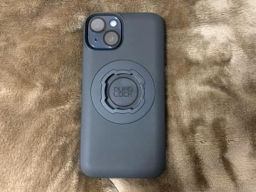 KAWASAKI Z900 Quad Lock:クアッドロック TPU・ポリカーボネイト製 MAGケース【iPhone 14用】を使った、さん ...