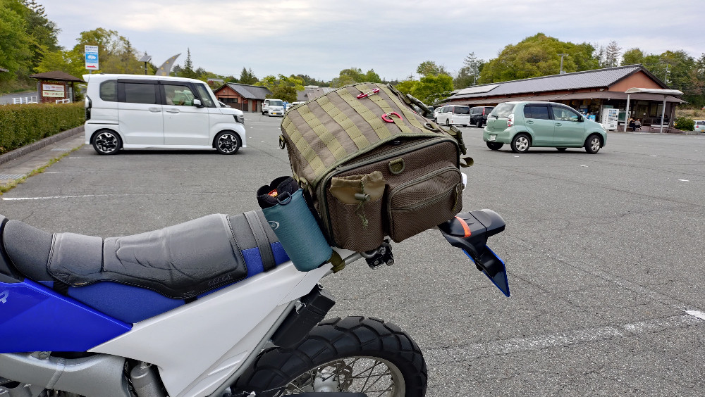 YAMAHA WR250R HenlyBegins:ヘンリービギンズ DH-762 ツーリングシートバッグBASICを使った、すなぉさんのバイク用品インプレッションです。バイク用品レビュー ...