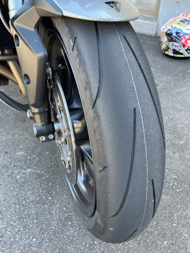 TRIUMPH STREET TRIPLE RS DUNLOP:ダンロップ SPORTMAX Q5S 【120/70ZR17 M/C (58W)】 スポーツマックス キューファイブエス タイヤ ...