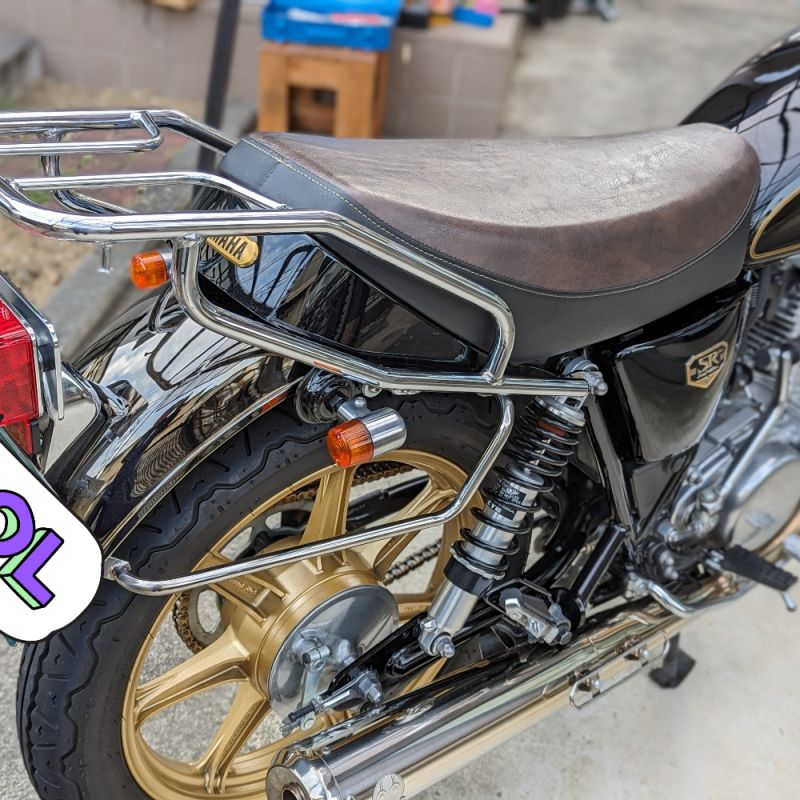 YAMAHA SR400 Sym’z Craft:シムズクラフト クラシカルフェンダーステー風サイドバッグサポートバーを使った、非公開ユーザー ...