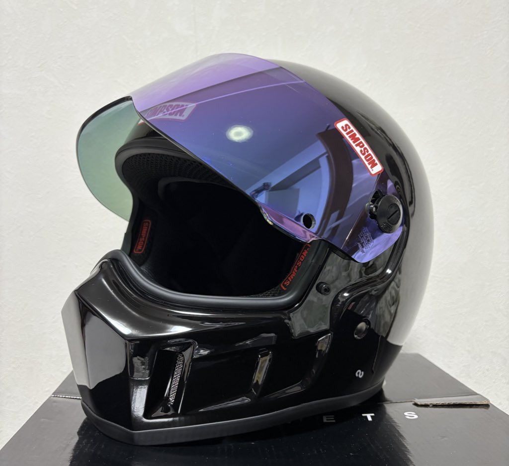 SIMPSON NORIX:シンプソンノリックス SB15 ヘルメットを使った、カプシンさんのバイク用品インプレッションです。バイク用品レビュー、口コミ、適合情報、コスパや性能評価は「ウェビック」