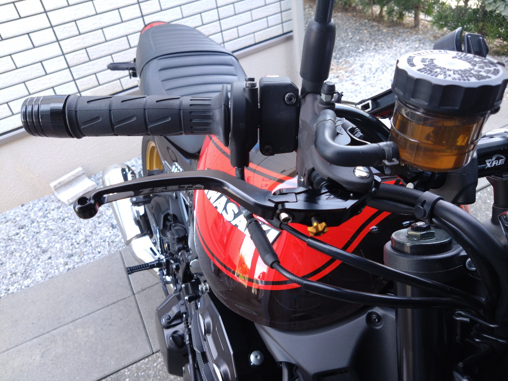 KAWASAKI Z900RS EFFEX:エフェックス ハンドルバーウェイト BIG アルミハンドル用を使った、非公開ユーザーさんのバイク用品インプレッションです。バイク用品レビュー、口コミ ...