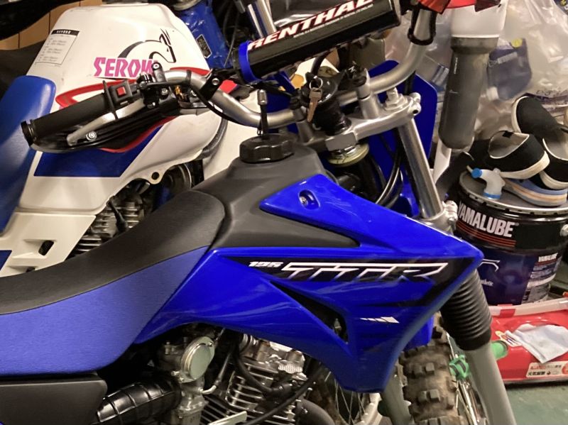 YAMAHA TT-R125LWE ZETA:ジータ ベースグリップ スリムを使った、まじきちさんのバイク用品インプレッションです。バイク用品 ...