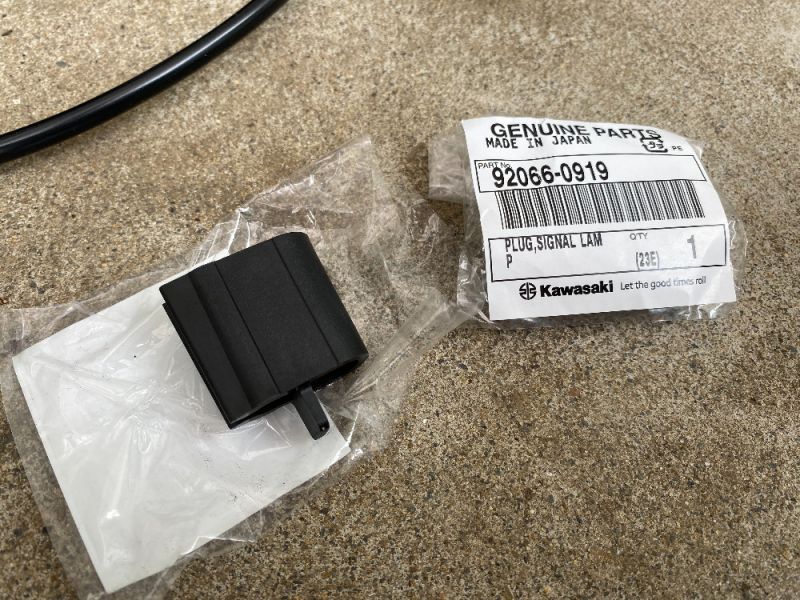 KAWASAKI ニンジャ 1000 (Z1000SX) KAWASAKI純正部品:カワサキ純正部品 プラグ シグナルランプ ...