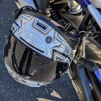 YAMAHA YZF-R6 OGK KABUTO:オージーケーカブト CF-1W シールドを使った、藜さんのバイク用品インプレッションです。バイク用品レビュー、口コミ、適合情報、コスパや性能 ...