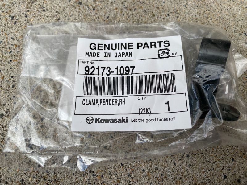 KAWASAKI ニンジャ 1000 (Z1000SX) KAWASAKI純正部品:カワサキ純正部品 クランプ ZX1000LEF 92173 ...