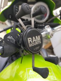 TRIUMPH STREET TRIPLE RAM MOUNTS:ラムマウント Xグリップ＆タフクローSセットを使った、とくさんのバイク用品 ...