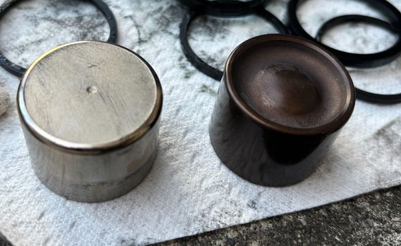 KAWASAKI ニンジャ 1000 (Z1000SX) HONDA純正部品:ホンダ純正部品 ピストン 45117-MBW-E11を使った ...