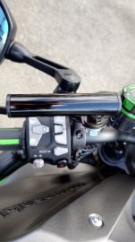 KAWASAKI Z H2 HURRICANE:ハリケーン クランプバー ショートを使った、バクさんのバイク用品インプレッションです。バイク ...