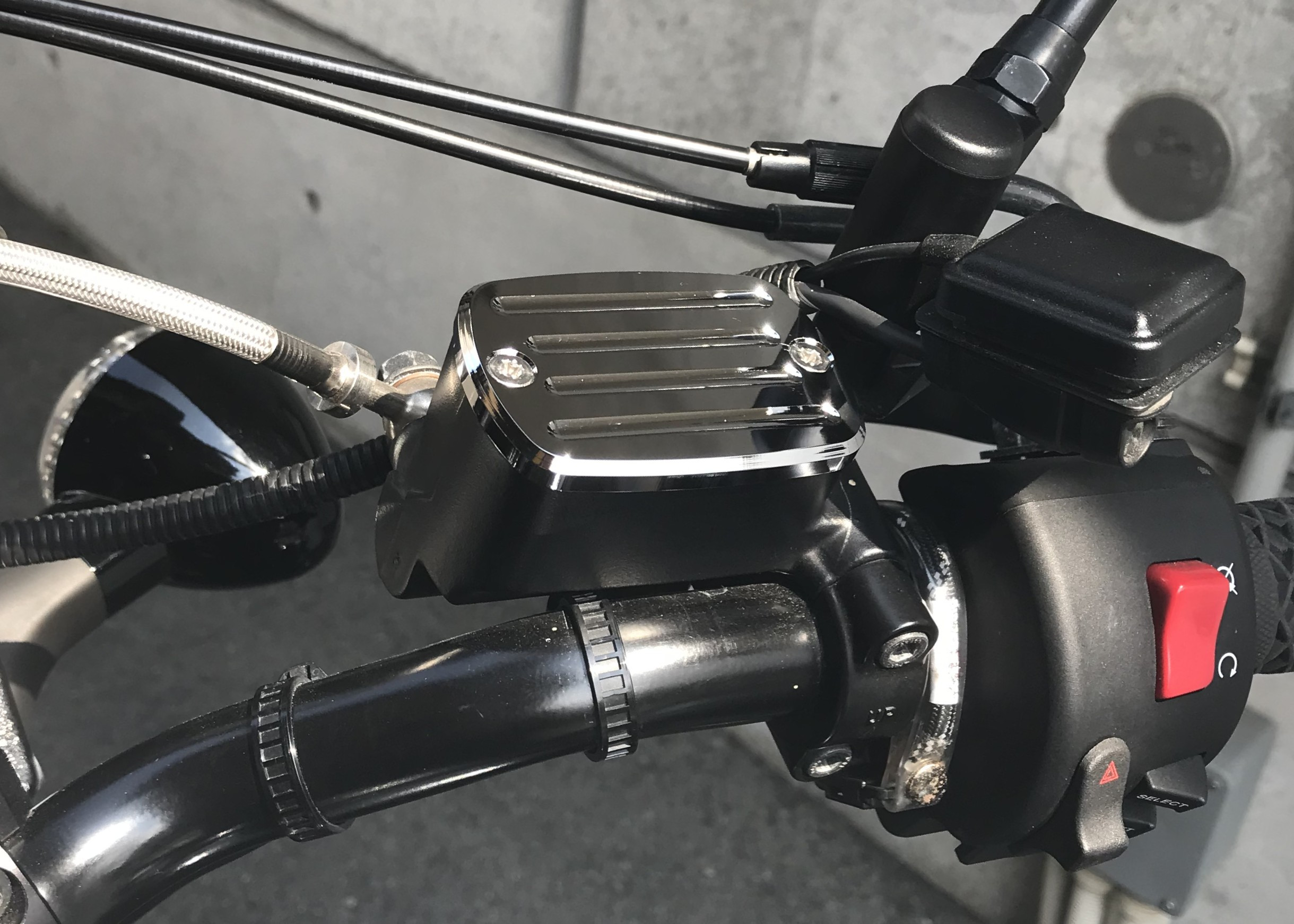 YAMAHA ボルト HURRICANE:ハリケーン マスターシリンダーキャップを使った、Mocaさんのバイク用品インプレッションです。バイク ...