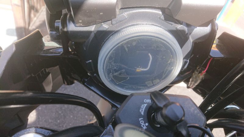 SUZUKI Vストローム250 M&H マツシマ:エムアンドエイチマツシマ PonLED DC H4 ヘッドライトバルブを使った、老人さんのバイク用品インプレッションです。バイク用品レビュー ...