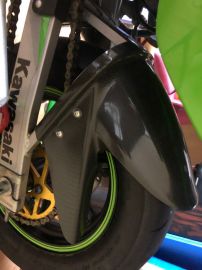 KAWASAKI KSR-2 A-TECH:エーテック ストリンガー リアフェンダーを使った、あまぐりさんのバイク用品インプレッションです。バイク用品レビュー、口コミ、適合情報、コスパや性能 ...