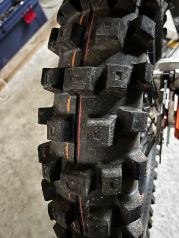 KTM 250EXC-F IRC:アイアールシー VE-33s GEKKOTA 【110/100-18 64M WT】 ゲコタ タイヤを使った ...