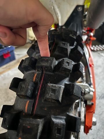 KTM 250EXC-F IRC:アイアールシー VE-33s GEKKOTA 【110/100-18 64M WT】 ゲコタ タイヤを使った ...
