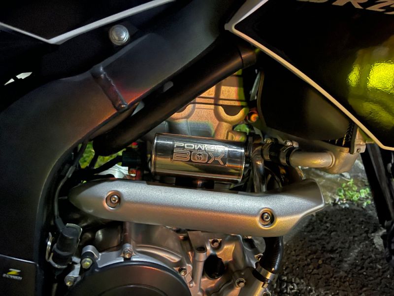 YAMAHA WR250X SP忠男:SPtadao POWER BOX(パワーボックス) エキゾーストパイプ2を使った、あべさんのバイク用品インプレッションです。バイク用品レビュー、口コミ ...