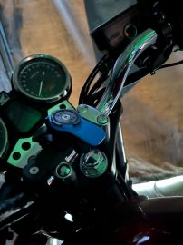 HONDA PCX160 Quad Lock:クアッドロック 衝撃吸収ダンパーを使った、キクさんのバイク用品インプレッションです。バイク用品 ...