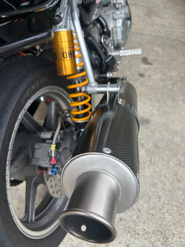 HONDA CB750 YOSHIMURA:ヨシムラ サイレンサーバンド用スペーサーラバーを使った、えびちゃんさんのバイク用品インプレッションです。バイク用品レビュー、口コミ、適合情報、コスパ ...