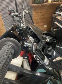 ARC:エーアールシー コンポジット ブレーキレバーを使った、GASGASさんのバイク用品インプレッションです。バイク用品レビュー、口コミ、適合情報、コスパや性能評価は「ウェビック」