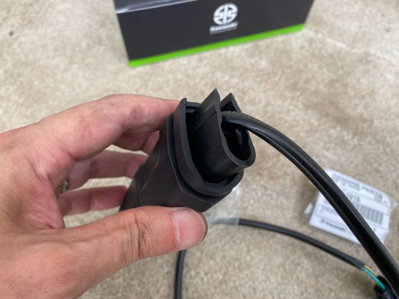 KAWASAKI ニンジャ 1000 (Z1000SX) KAWASAKI純正部品:カワサキ純正部品 プラグ シグナルランプ ...