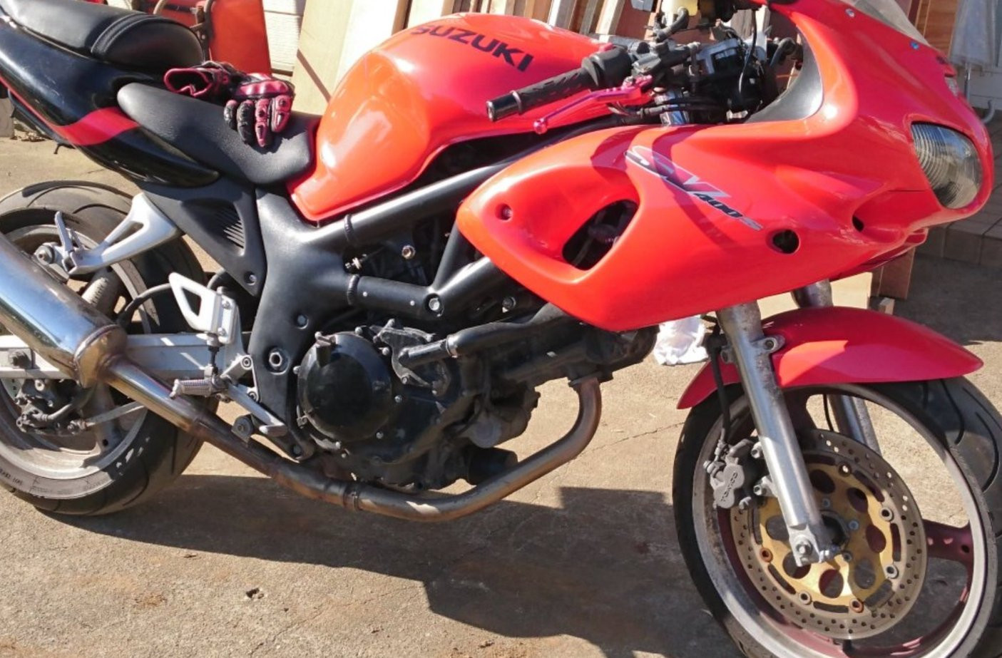 SUZUKI SV400 CF POSH:シーエフポッシュ ヘビーデューティーハーネステープを使った、ウェビックは世界一さんのバイク用品インプレッションです。バイク用品レビュー、口コミ、適合 ...