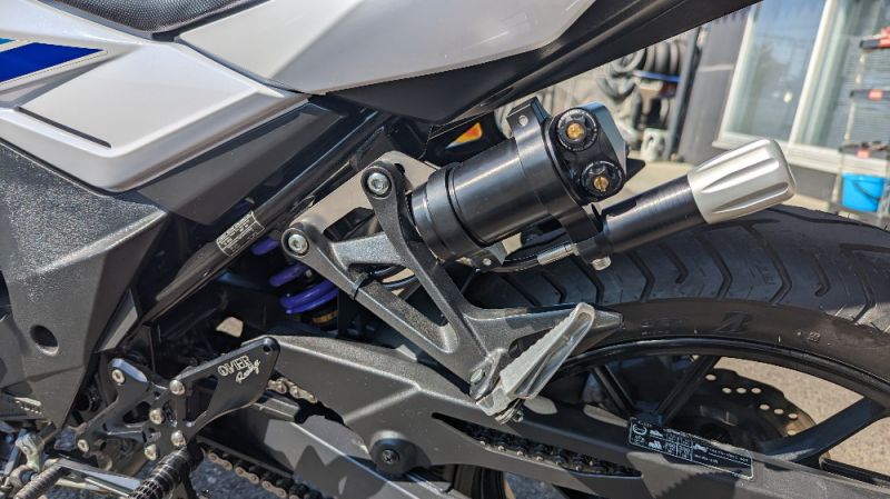 SUZUKI GSX250R HYPERPRO:ハイパープロ ストリートボックス モノショック 461 ホース付タンクタイプ HPA付を使った、長良さんのバイク用品インプレッションです。バイク ...