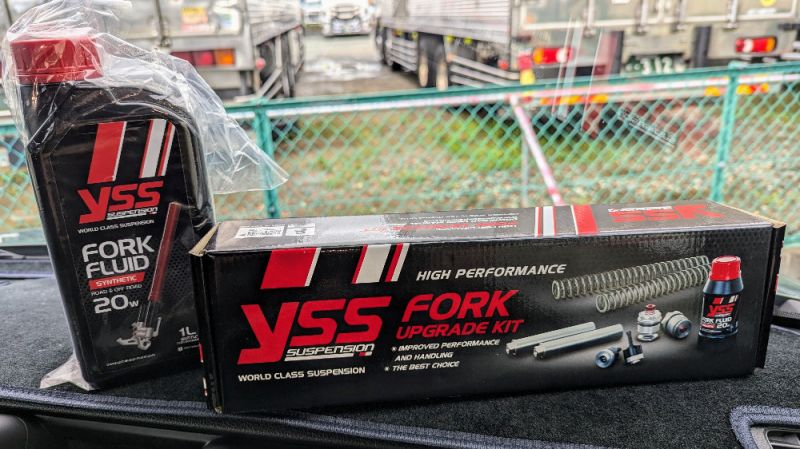 HONDA スーパーカブC125 YSS:ワイエスエス フォークアップグレードキットを使った、ラムちーさんのバイク用品インプレッションです ...