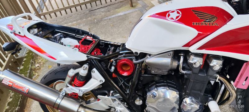 HONDA CB1300スーパーボルドール YAMAMOTO RACING:ヤマモトレーシング エアクリーナーファンネルを使った、非公開ユーザーさんのバイク用品インプレッションです。バイク用品 ...