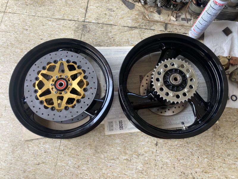 DUCATI 900SL GALE SPEED:ゲイルスピード エアバルブ用 Oリングを使った、わっきぃさんのバイク用品インプレッションです ...