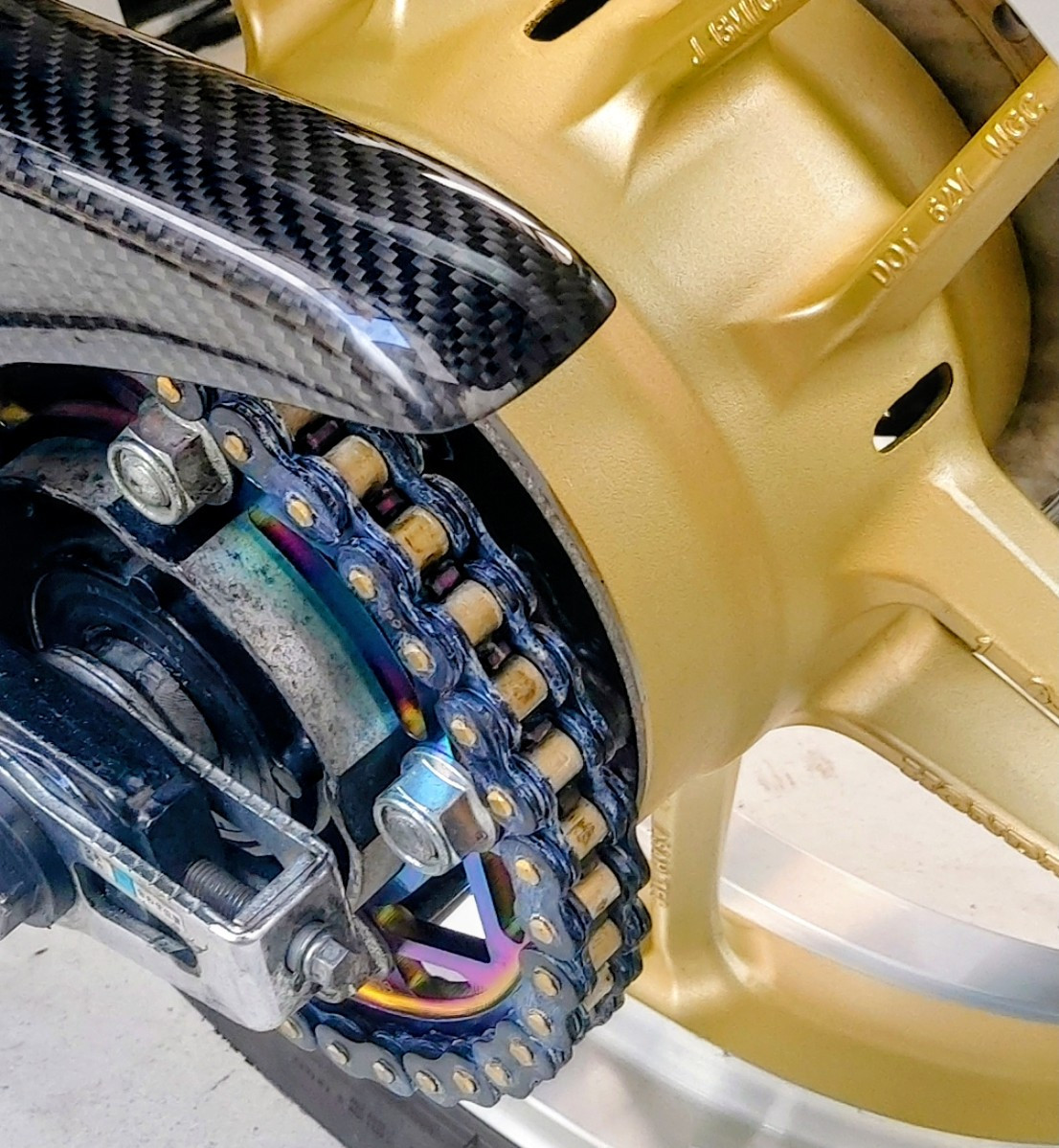 HONDA CB1100 HONDA純正部品:ホンダ純正部品 ナット，フランジ 12MM 90306-KF0-003を使った、ppmさんの ...